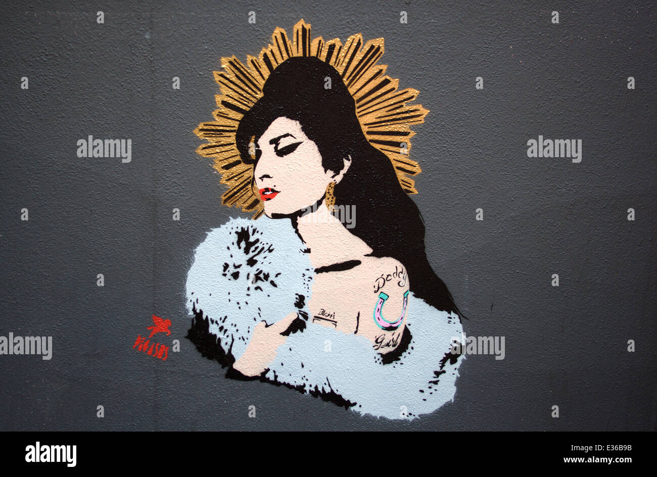 Amy winehouse graffiti camden hi-res stock photography and images - Alamy