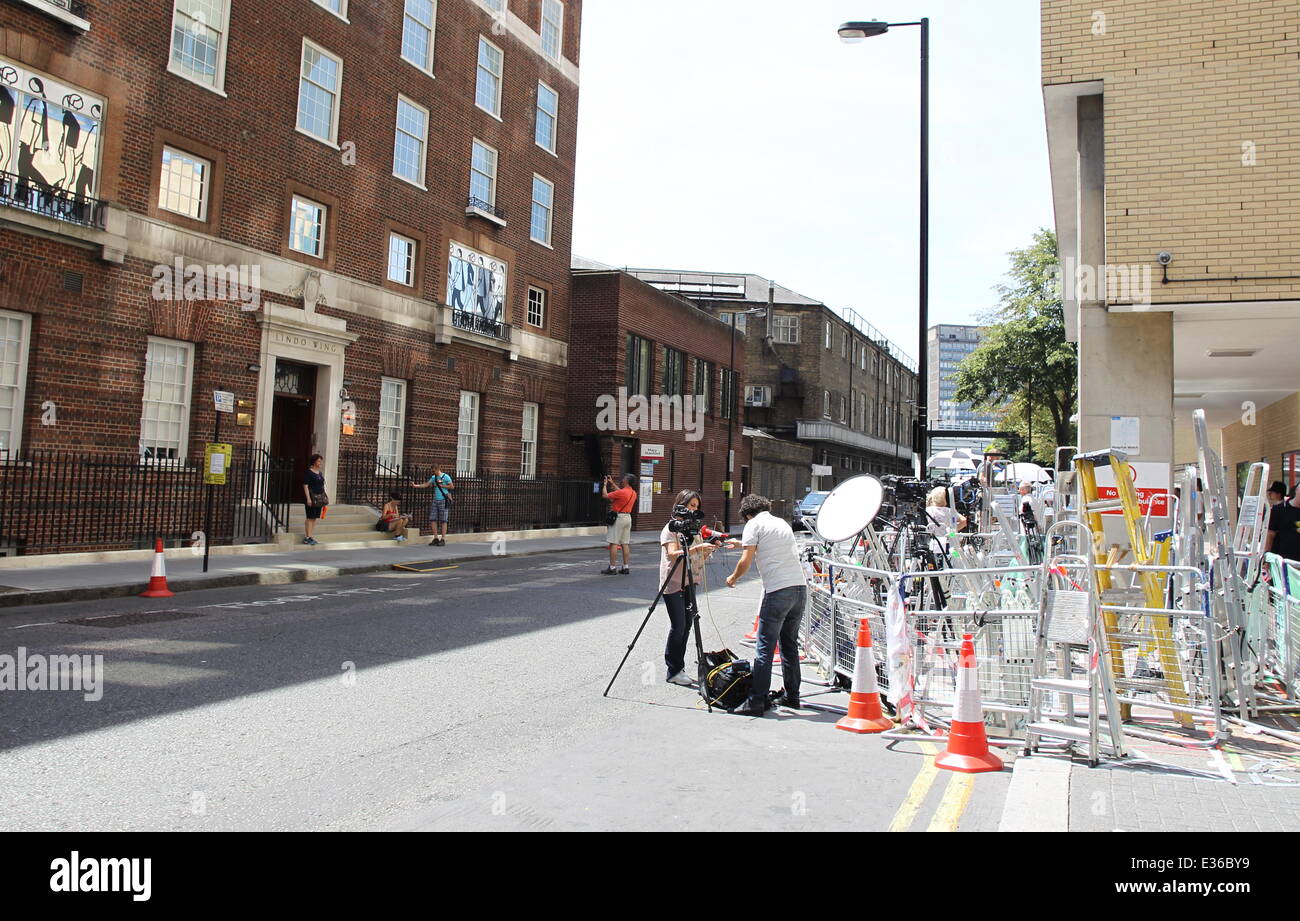 Scenes outside The Lindo Wing at St Marys Hospital as the UK prepares ...