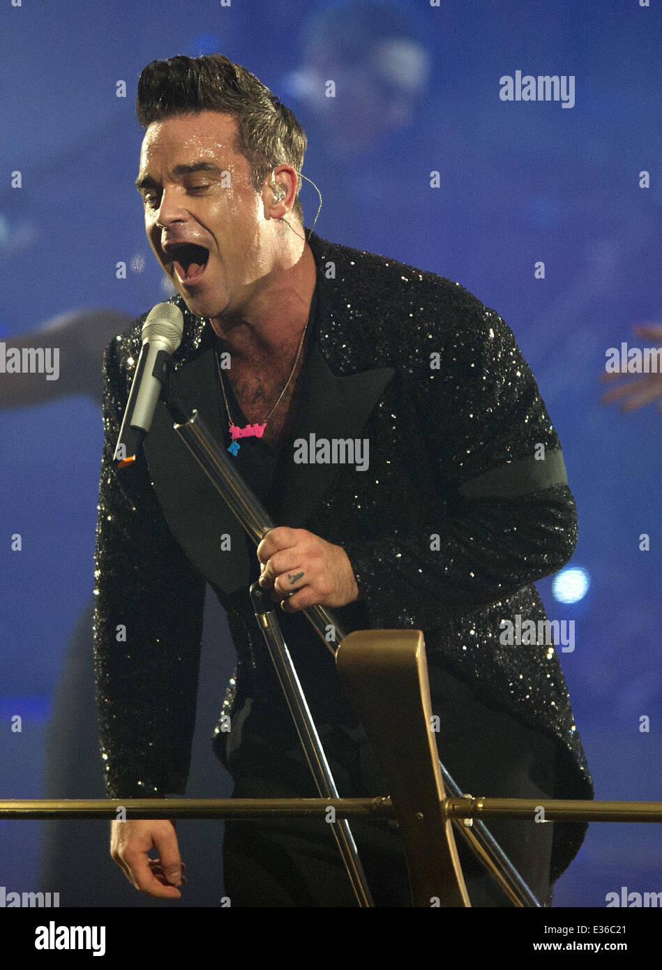 Robbie Williams performs to a sold-out crowd at Amsterdam ArenA ...