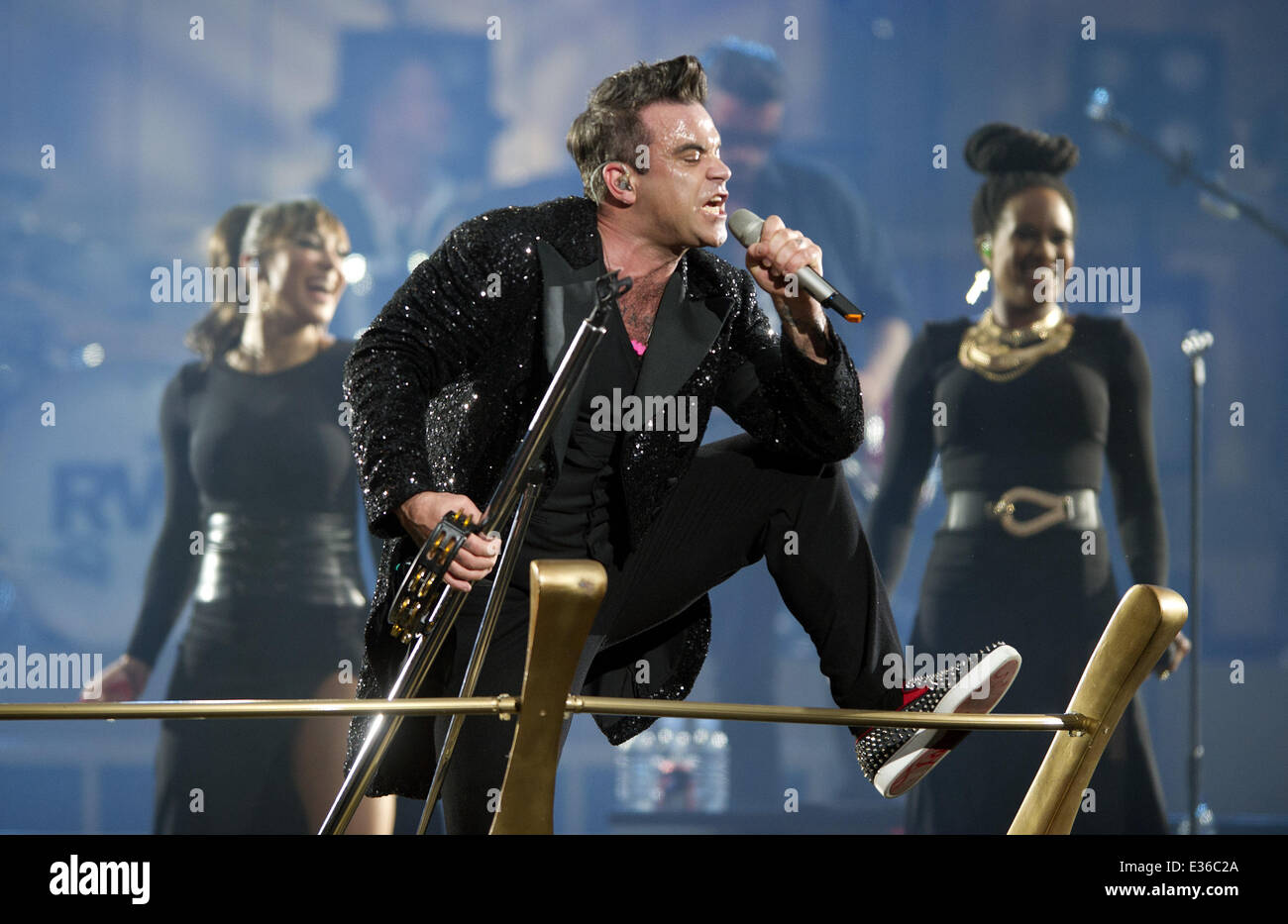 Robbie Williams performs to a sold-out crowd at Amsterdam ArenA ...