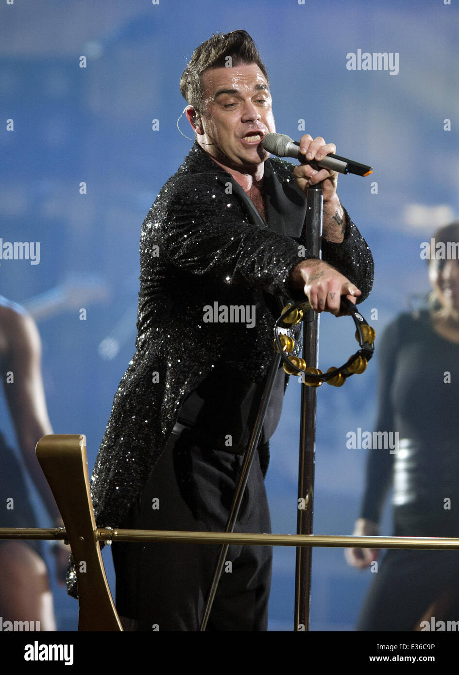 Robbie Williams performs to a sold-out crowd at Amsterdam ArenA ...