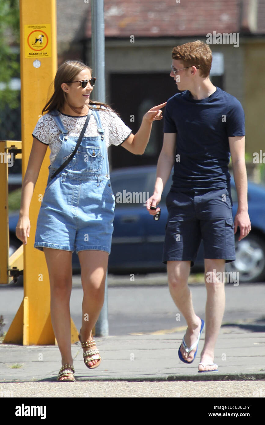 Jacqueline Jossa and Jamie Borthwick take a walk through a sunny ...
