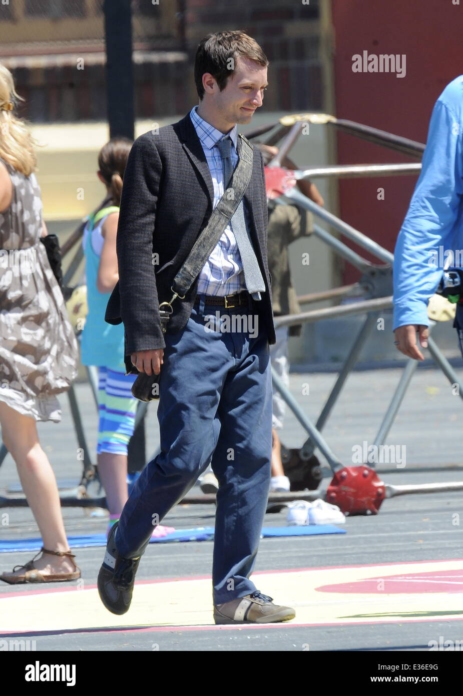 Elijah Wood filming on location on his new horror-comedy movie "Cooties ...