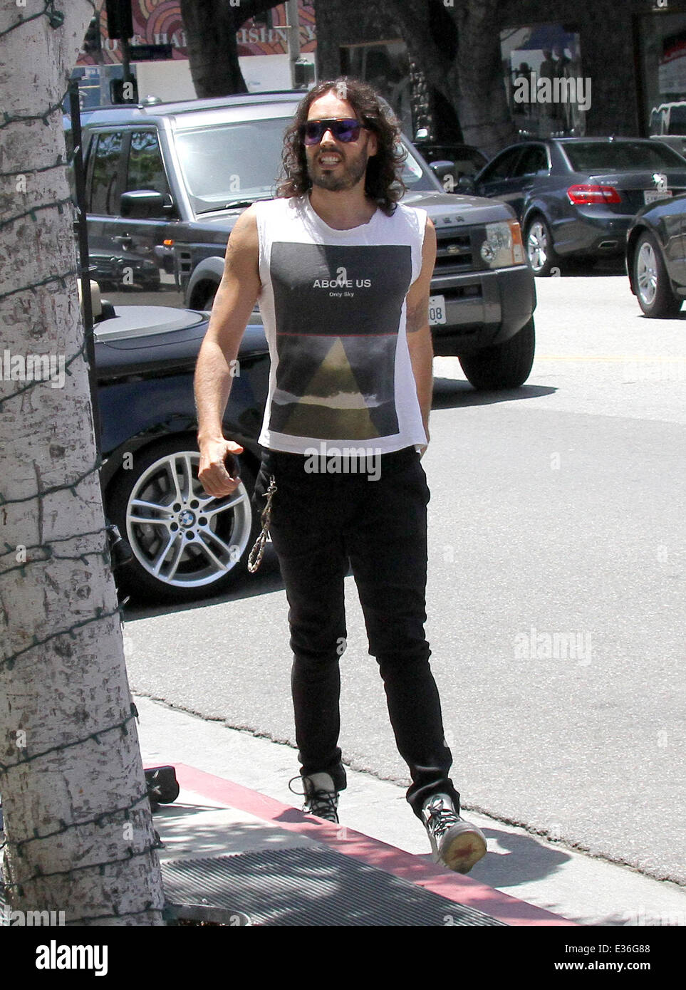 Russell Brand seen arriving at the Newsroom Cafe for lunch Featuring ...