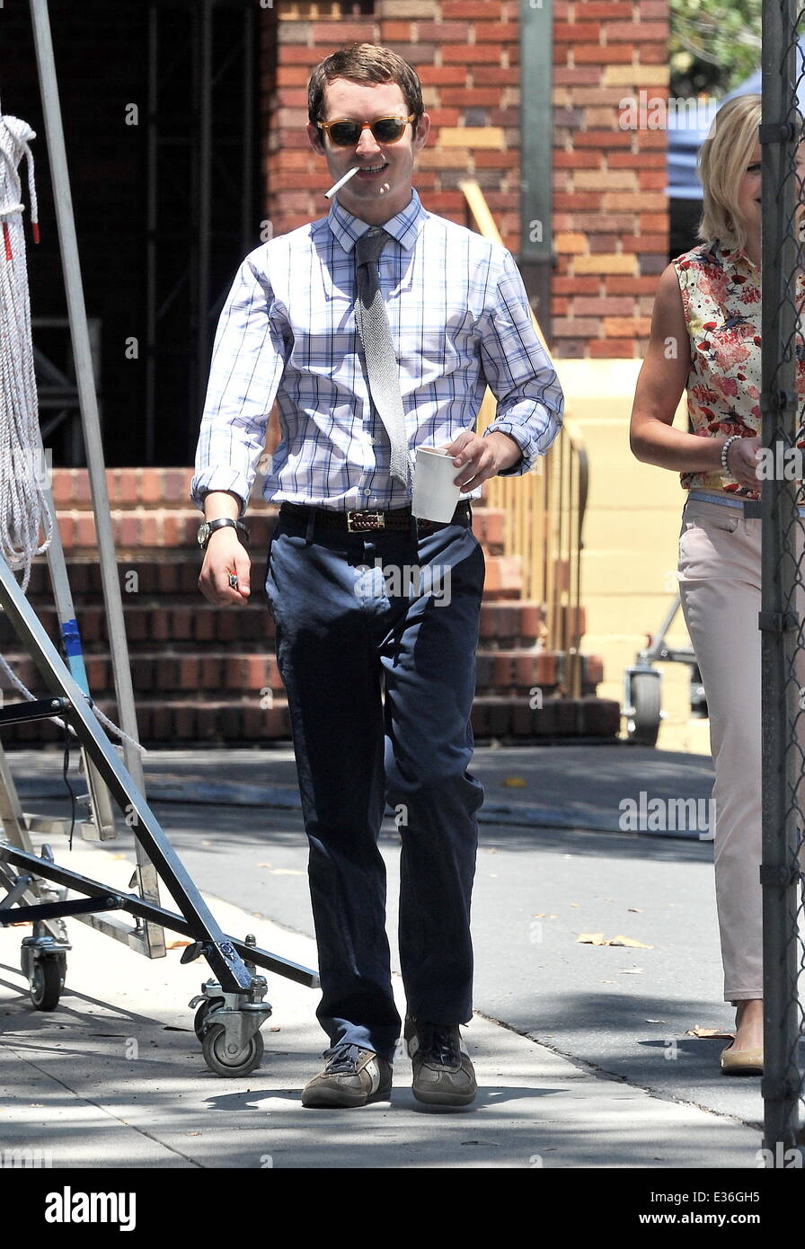 Elijah Wood Bulge Elijah Wood Shirtless, Underwear, Wife, Awards