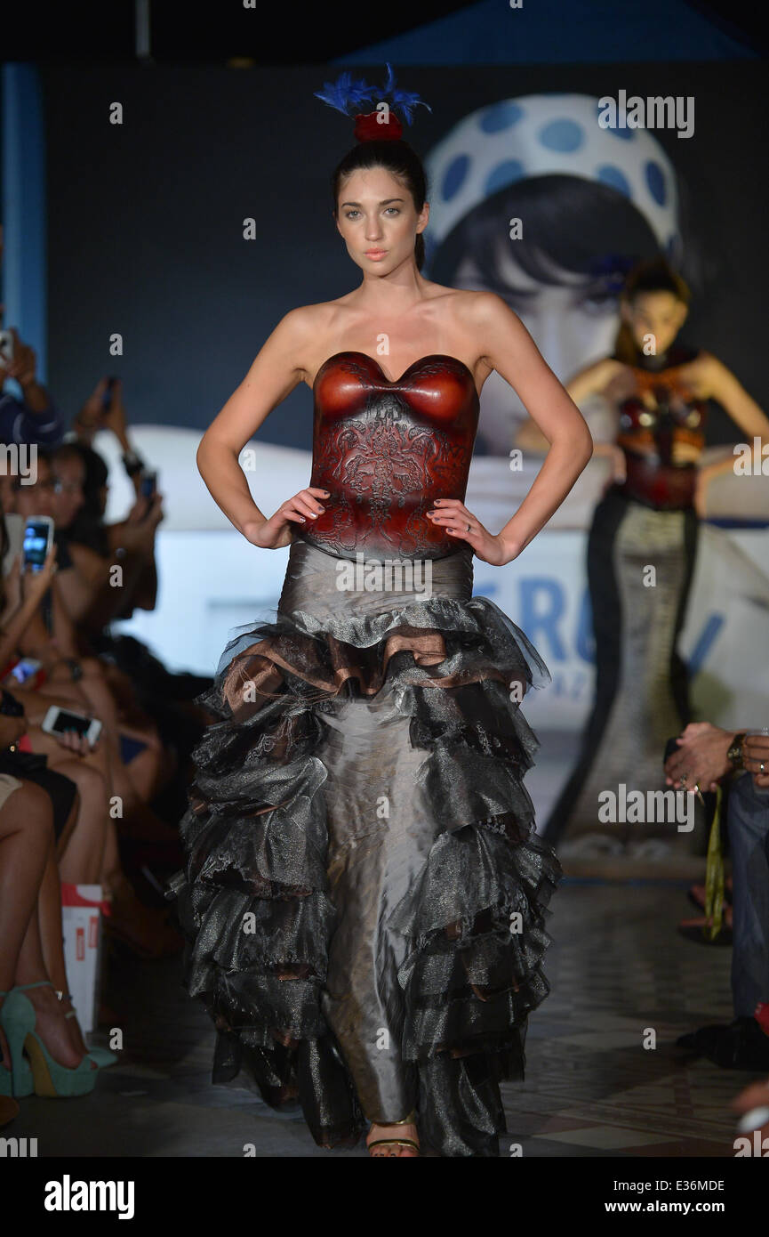 Design miami 2013 hi-res stock photography and images - Alamy