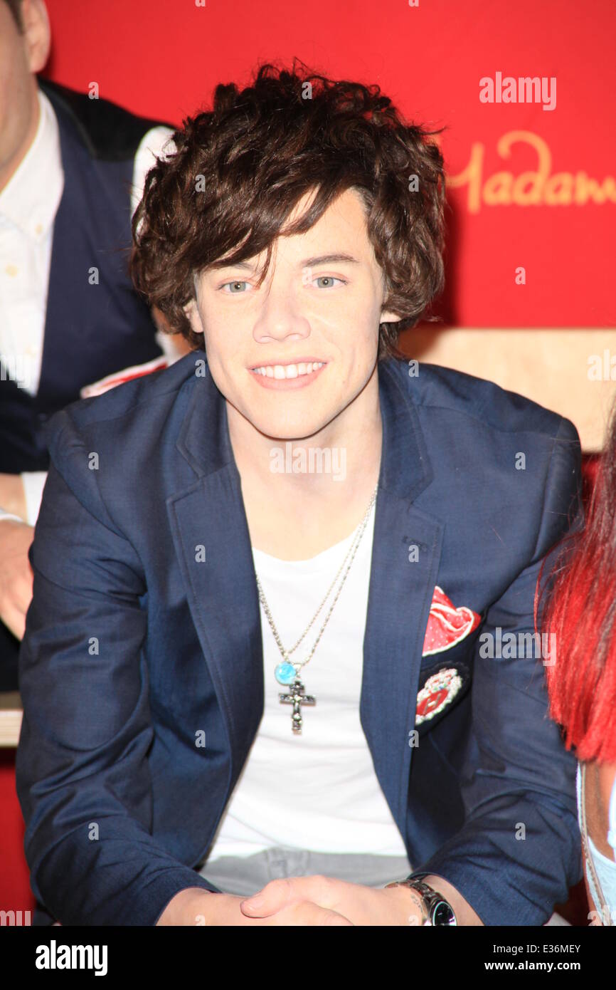 One Direction wax figures unveiled at Madame Tussauds in New York City ...