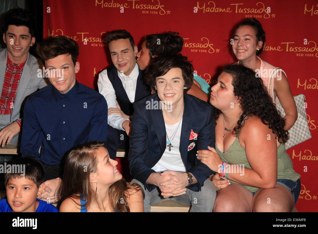 One Direction wax figures unveiled at Madame Tussauds in New York City ...