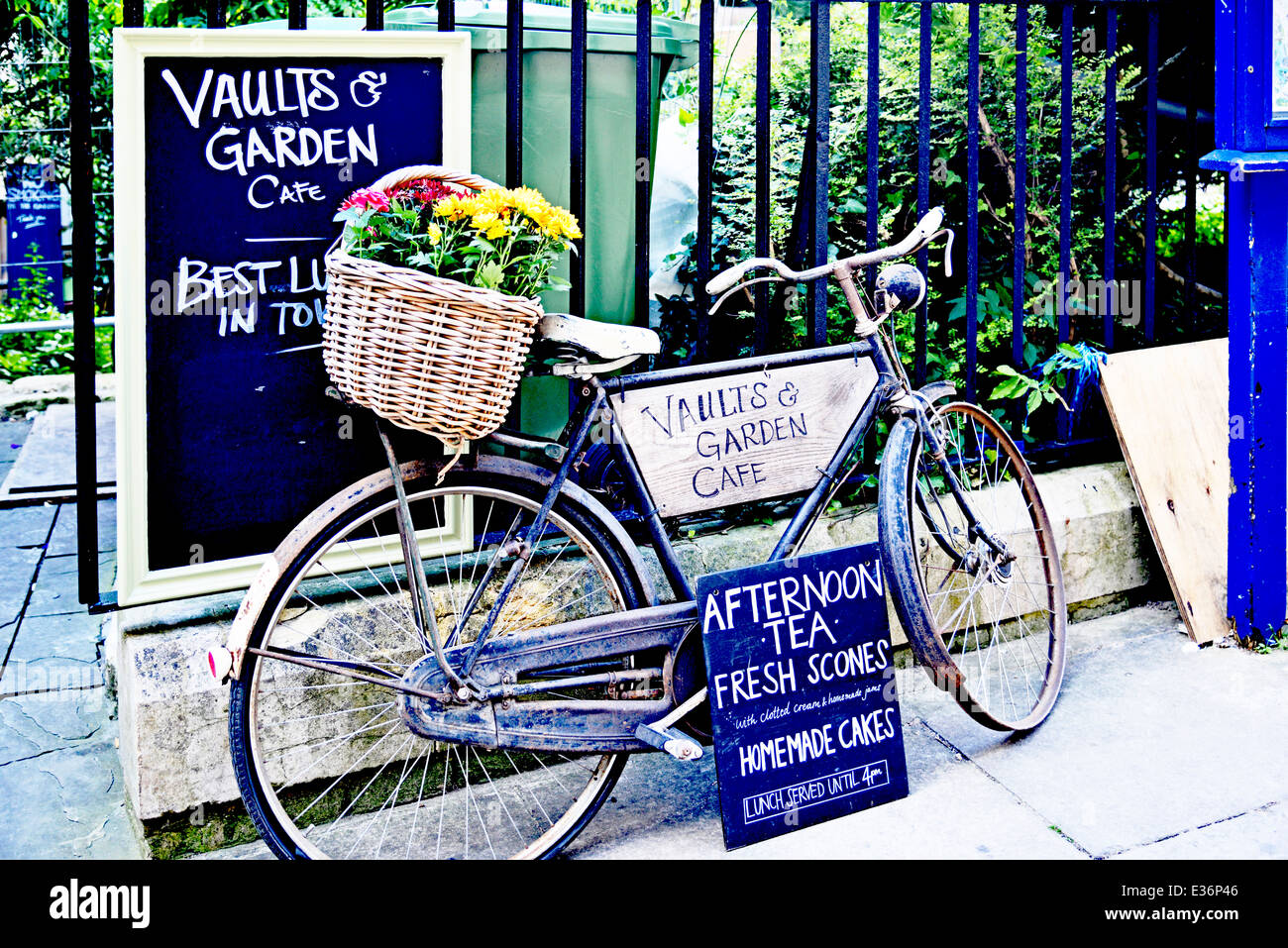 Oxford afternoon tea hi-res stock photography and images - Alamy