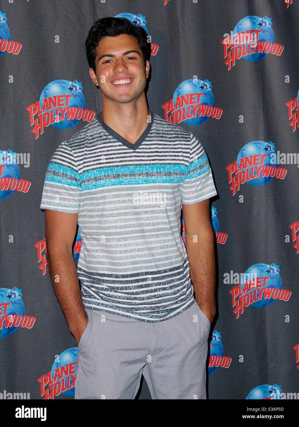 Cast members of the film 'Tio Papi' attend a photocall at Planet ...