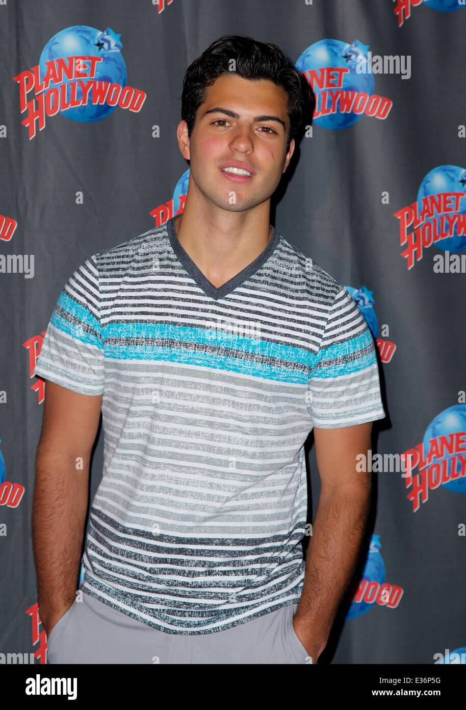 Cast members of the film 'Tio Papi' attend a photocall at Planet ...