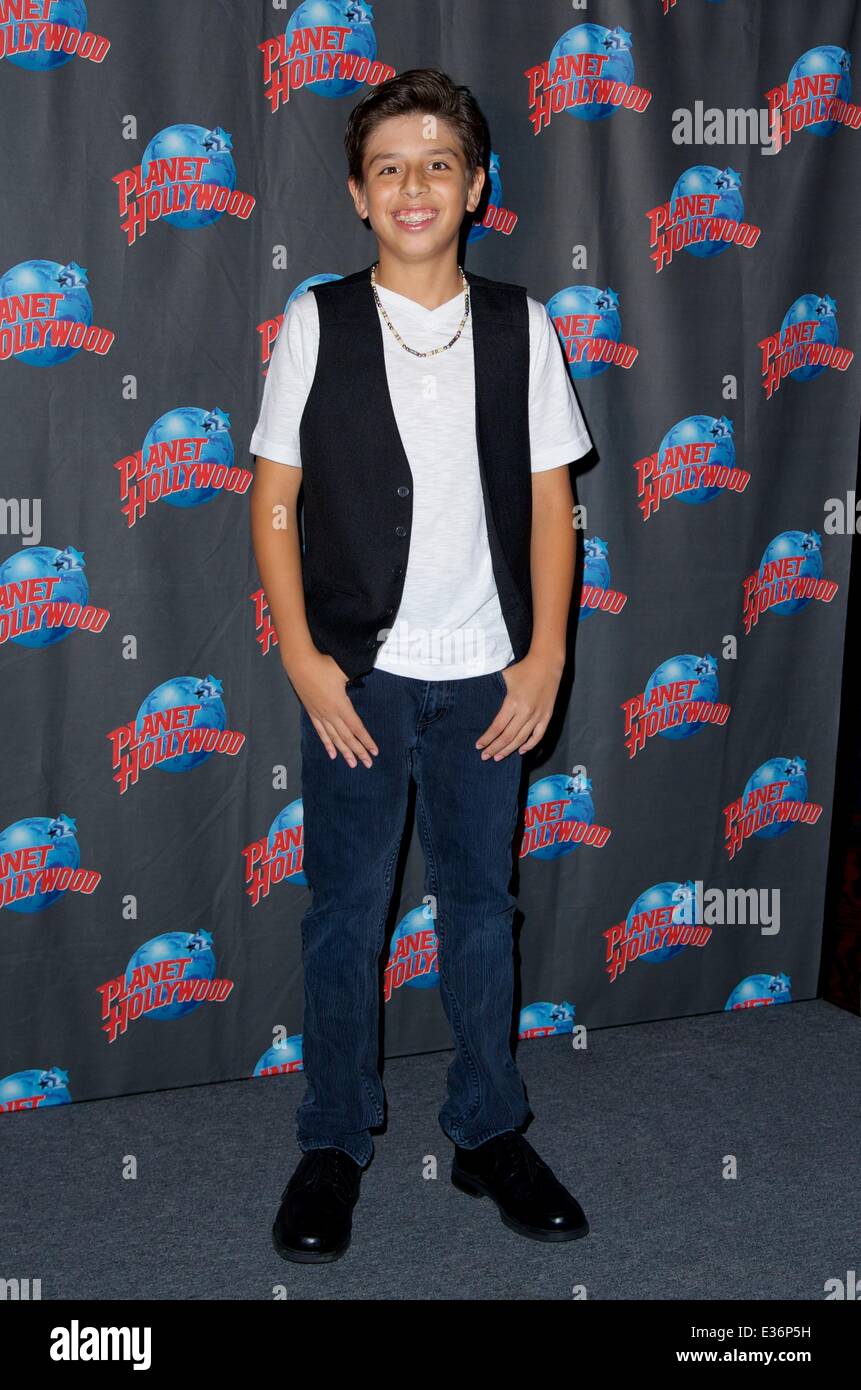 Cast members of the film 'Tio Papi' attend a photocall at Planet ...