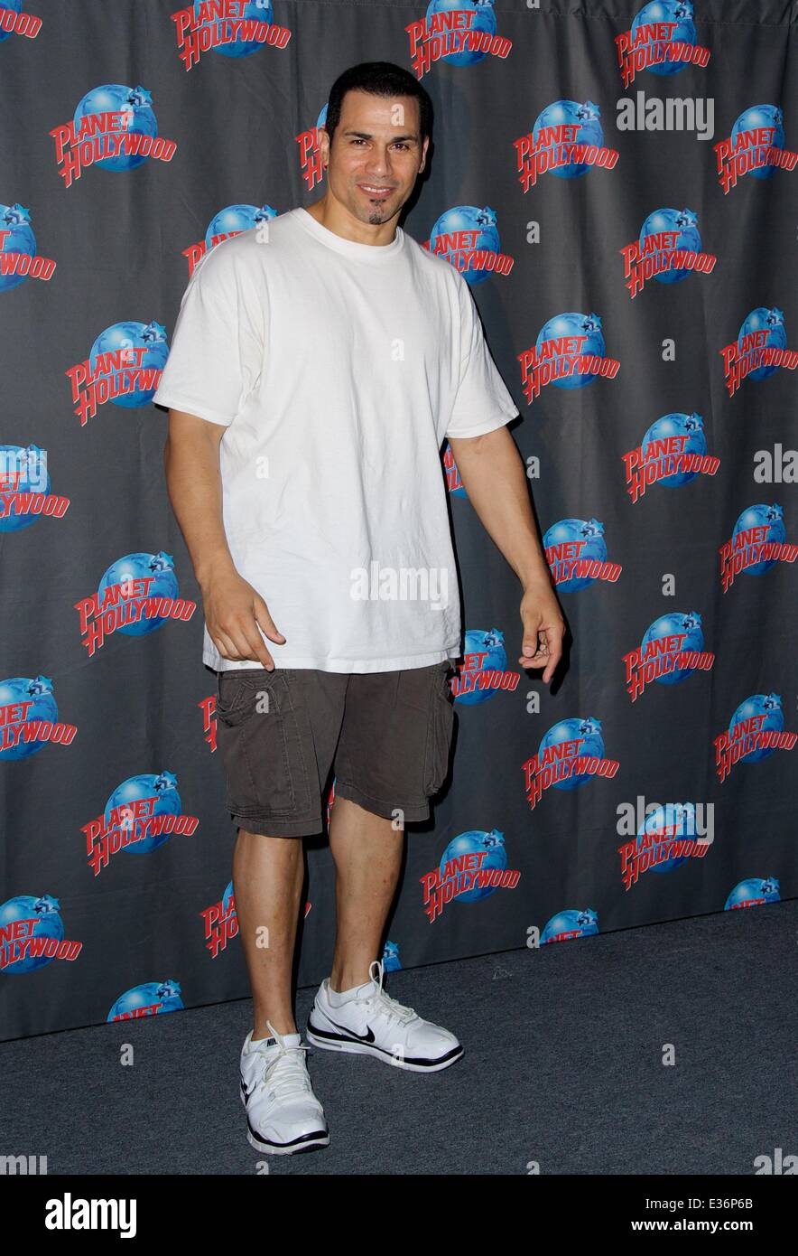 Cast members of the film 'Tio Papi' attend a photocall at Planet ...