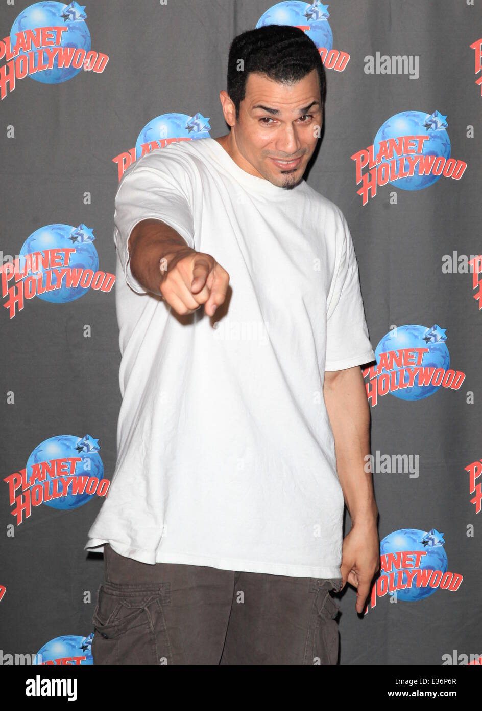 Cast members of the film 'Tio Papi' attend a photocall at Planet ...