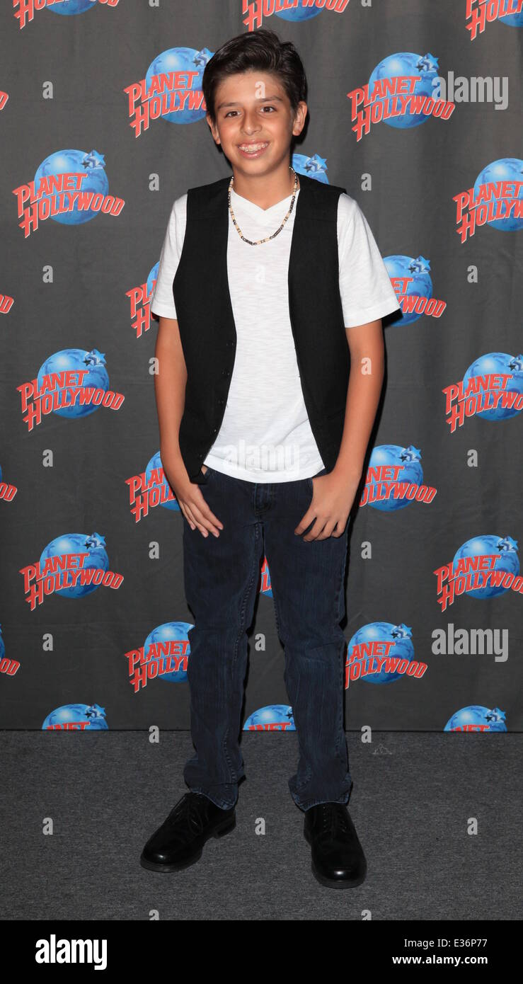 Cast members of the film 'Tio Papi' attend a photocall at Planet ...