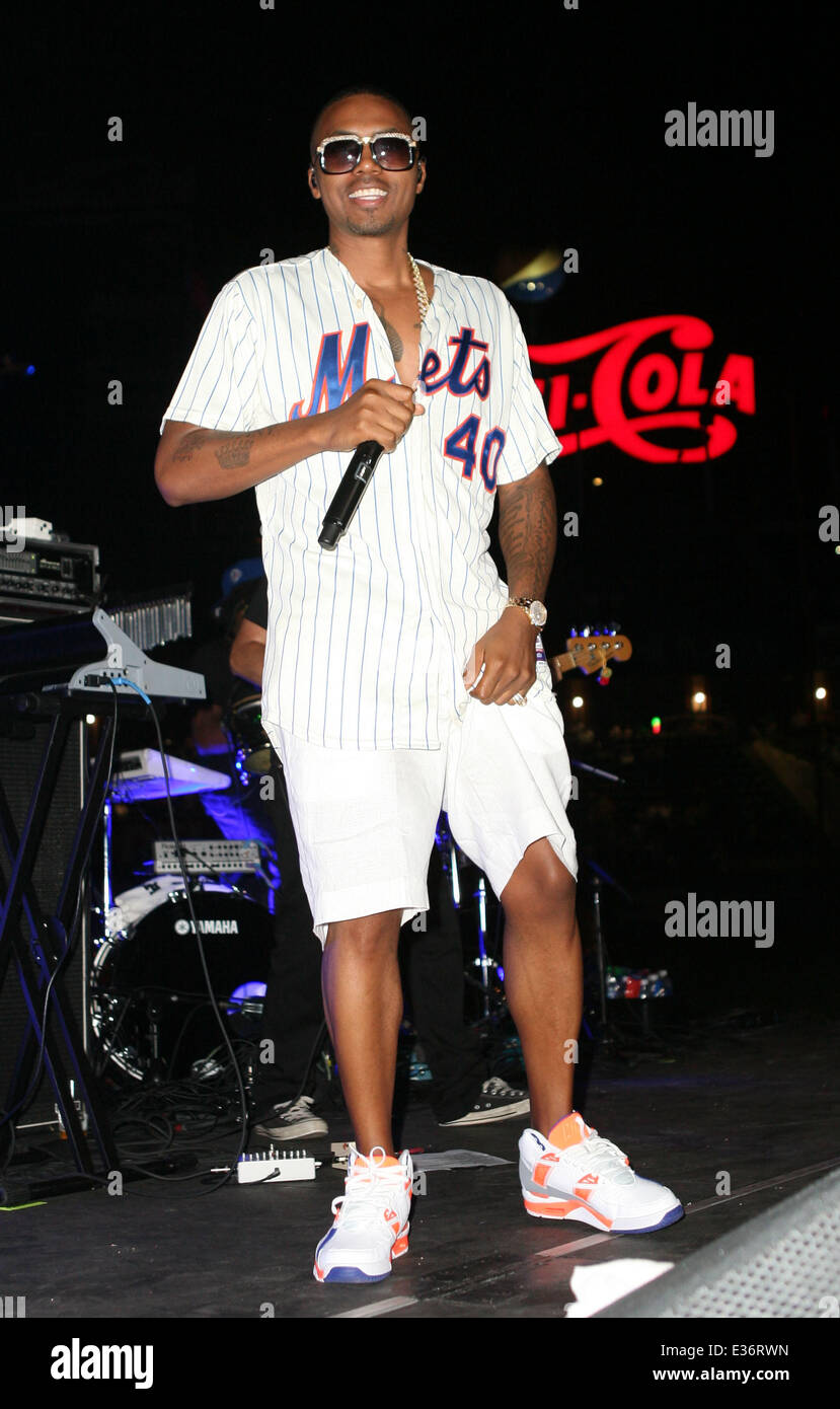 Nas performing at New York Mets Postgame Concert at Citi Field ...