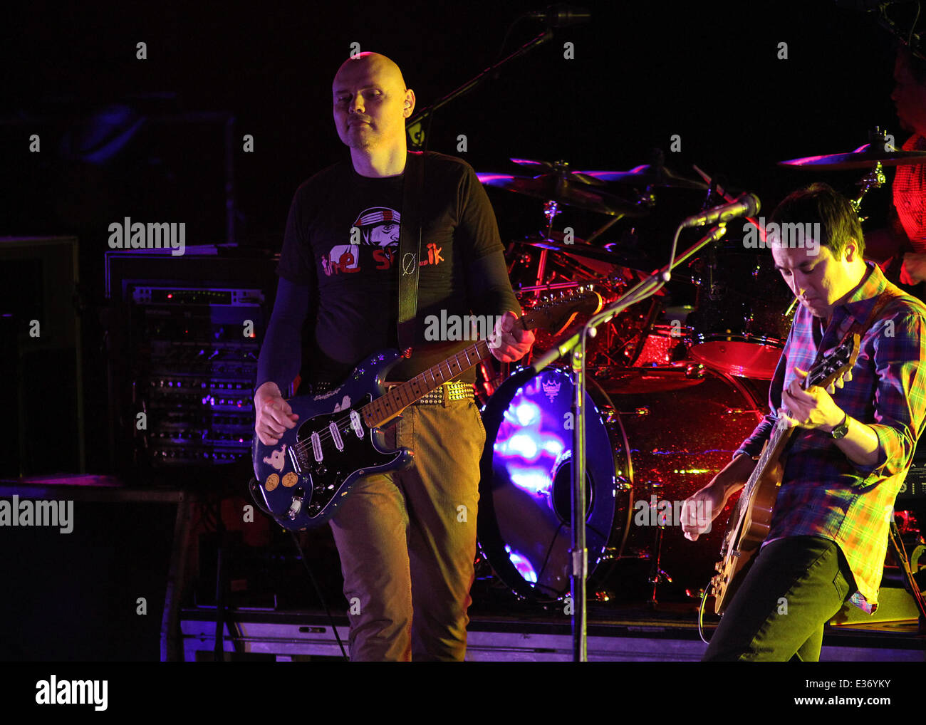 Billy lead singer smashing pumpkins hi-res stock photography and images ...