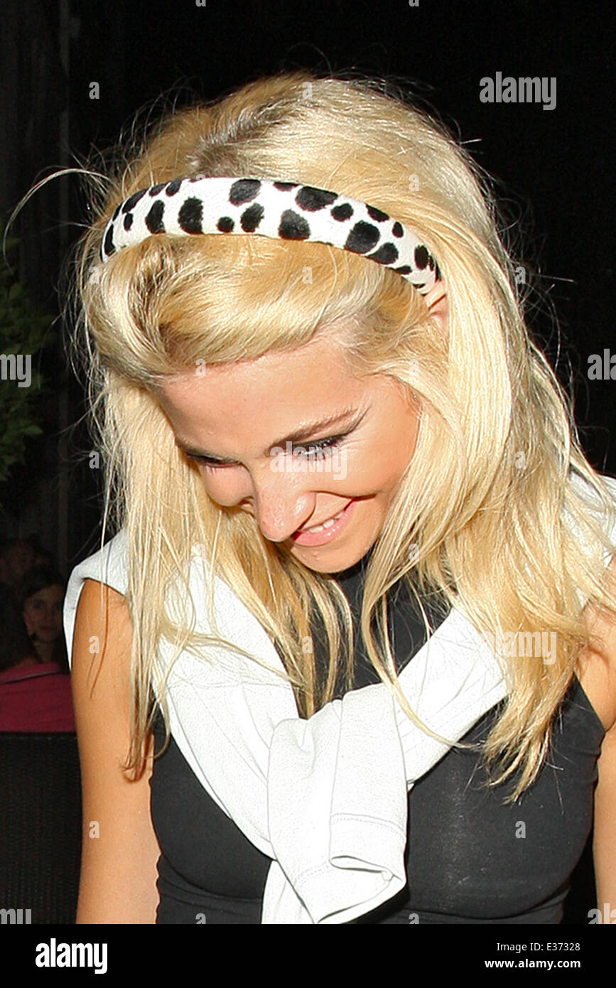 Pixie Lott leaving ZIZZI Restaurant in Covent Garden, Pixie was wearing ...