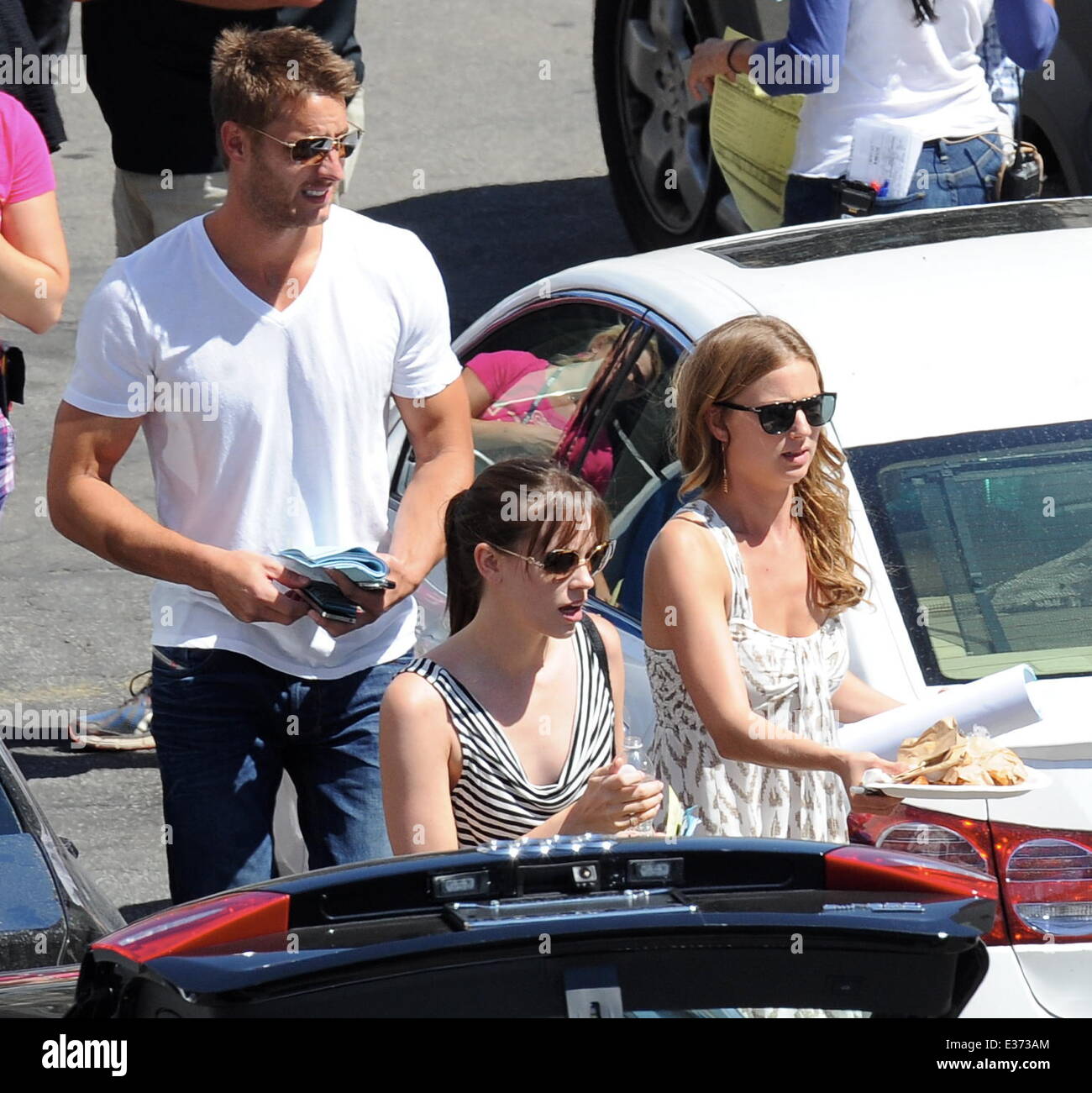 Emily VanCamp spotted in downtown Los Angeles filming a new season of ...