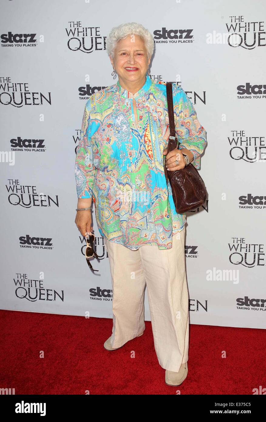 Cocktails With The Queen - The British Consulate Toasts The U.S. Launch ...