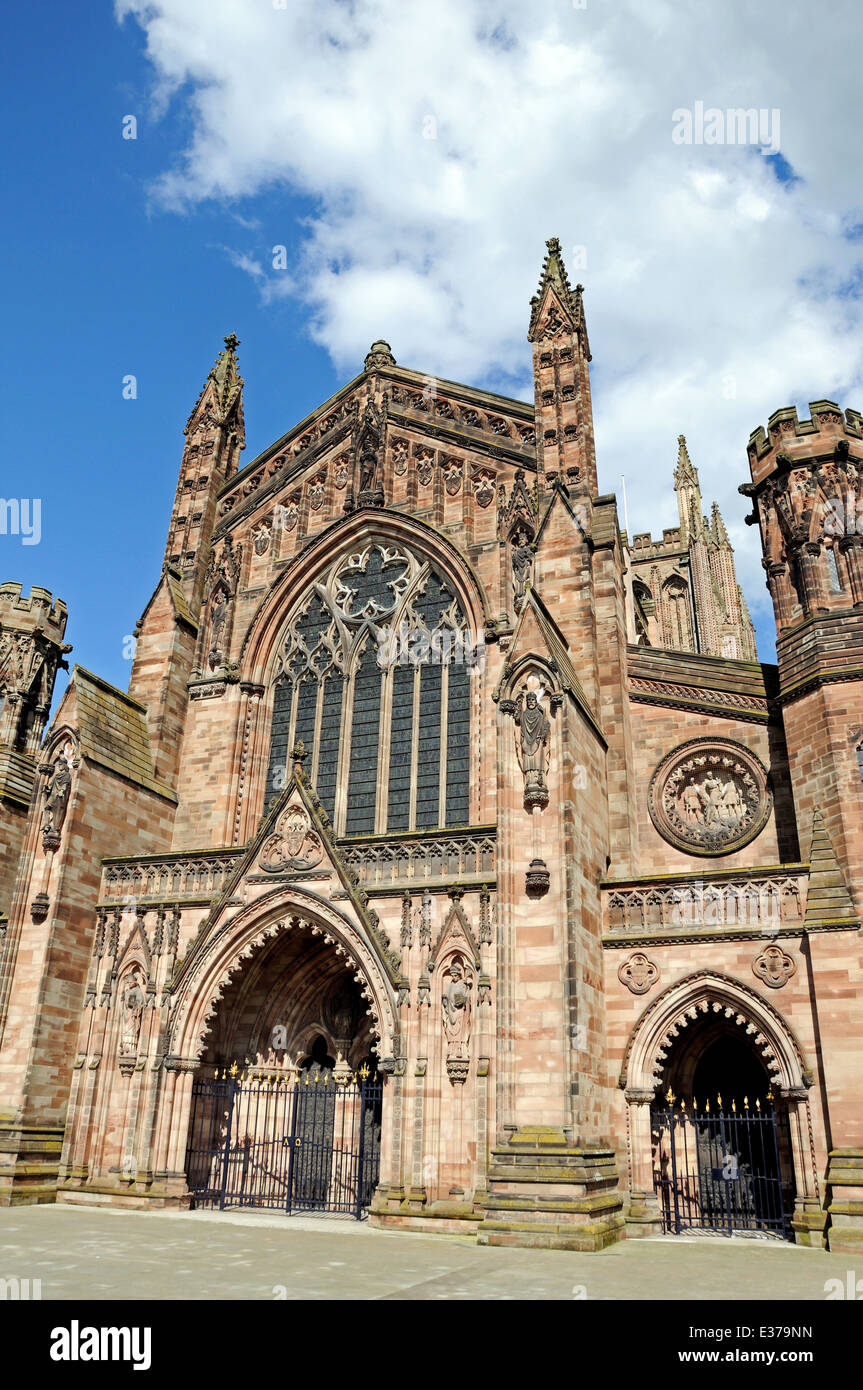 Front view of the Cathedral, Hereford, Herefordshire, England, UK ...