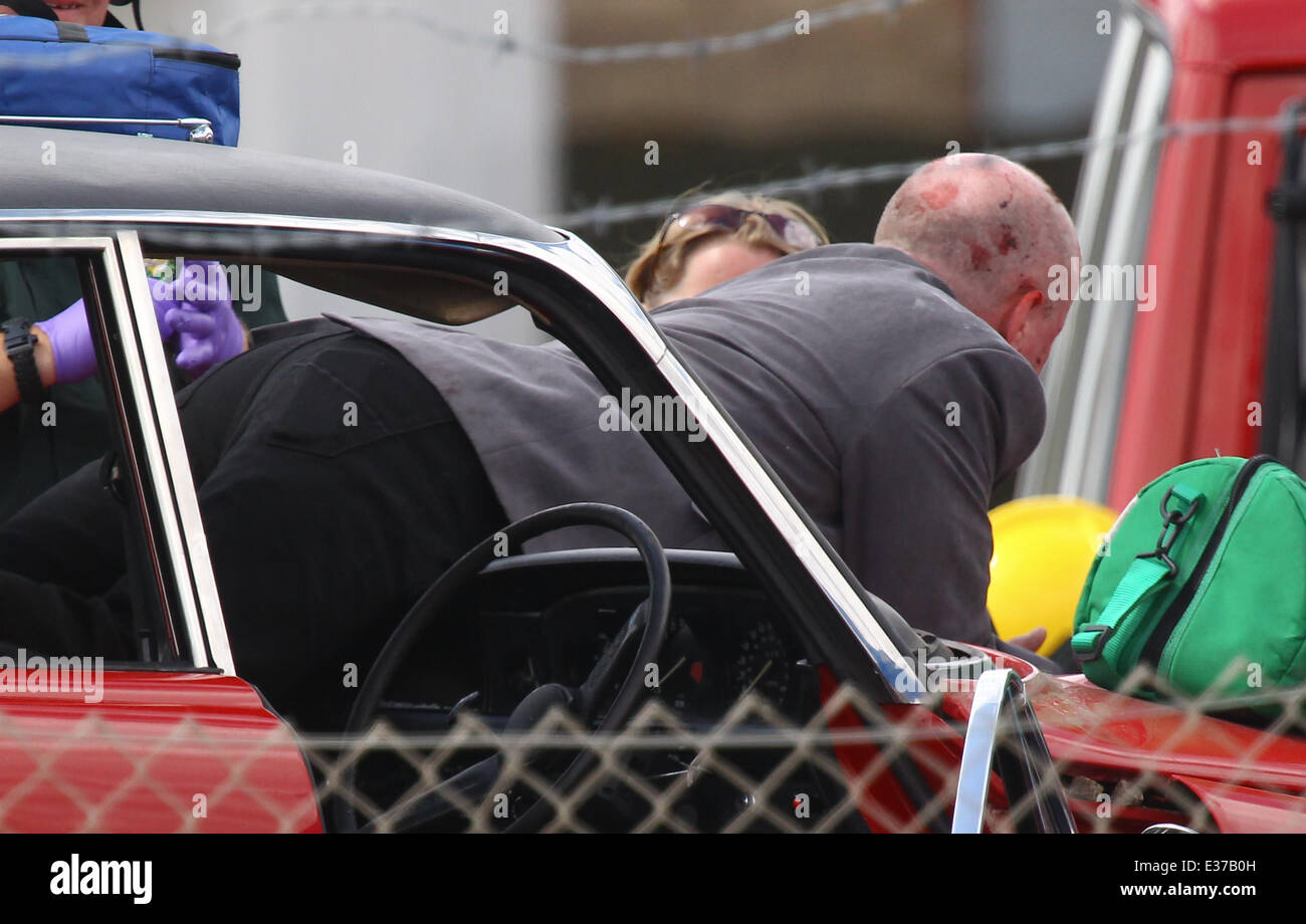 Steve McFadden (Phil Mitchell)and Daniel Coonan (Carl White) film a ...