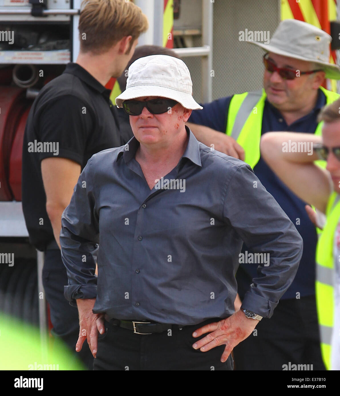 Steve McFadden (Phil Mitchell)and Daniel Coonan (Carl White) film a ...