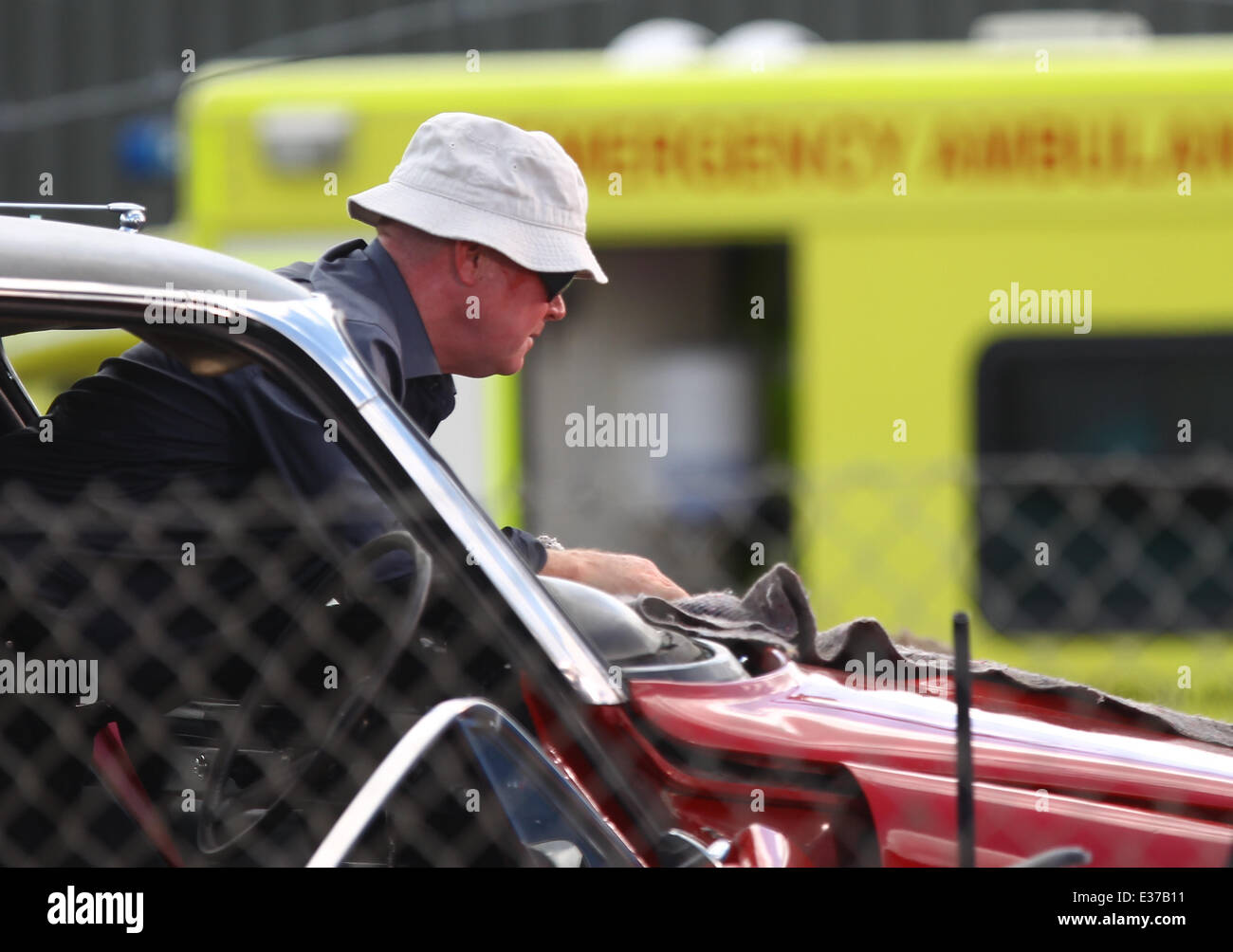 Steve McFadden (Phil Mitchell)and Daniel Coonan (Carl White) film a ...