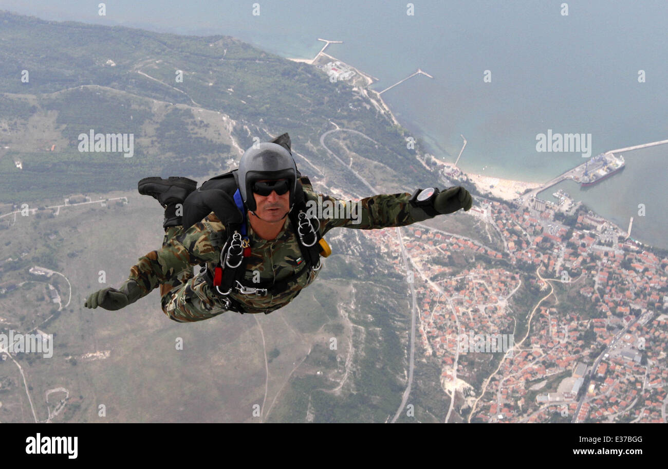Bulgarian army soldiers skydive from a plane during a "Black Sea ...