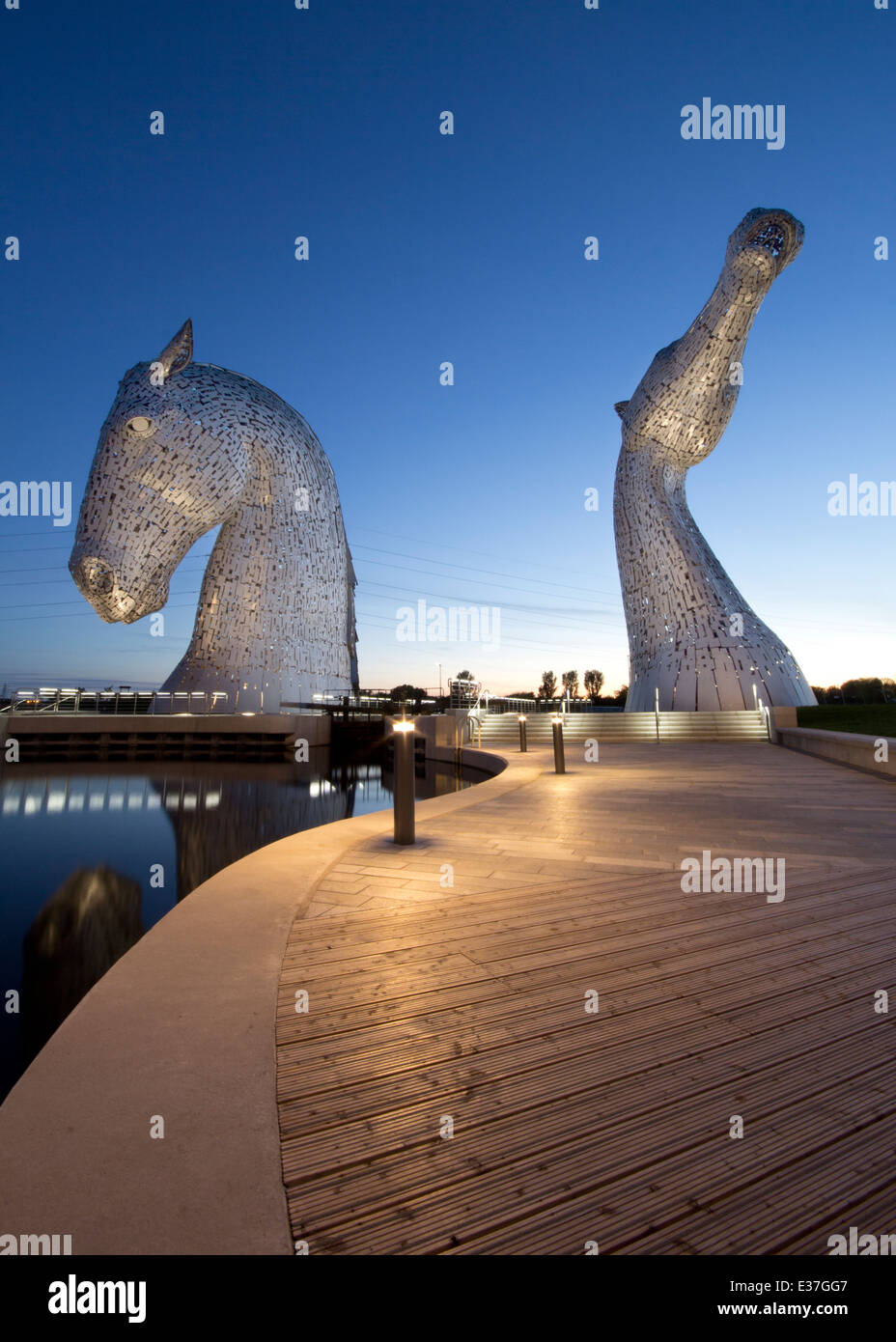 Kelpies at Night, Falkirk, Central Scotland Stock Photo - Alamy