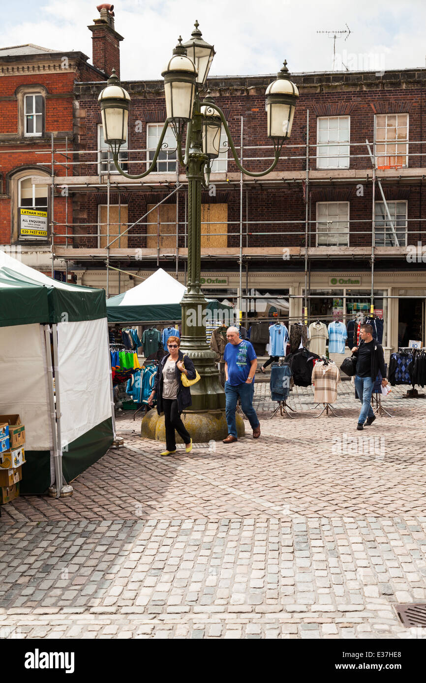 Staffordshire england leek market hi-res stock photography and images ...