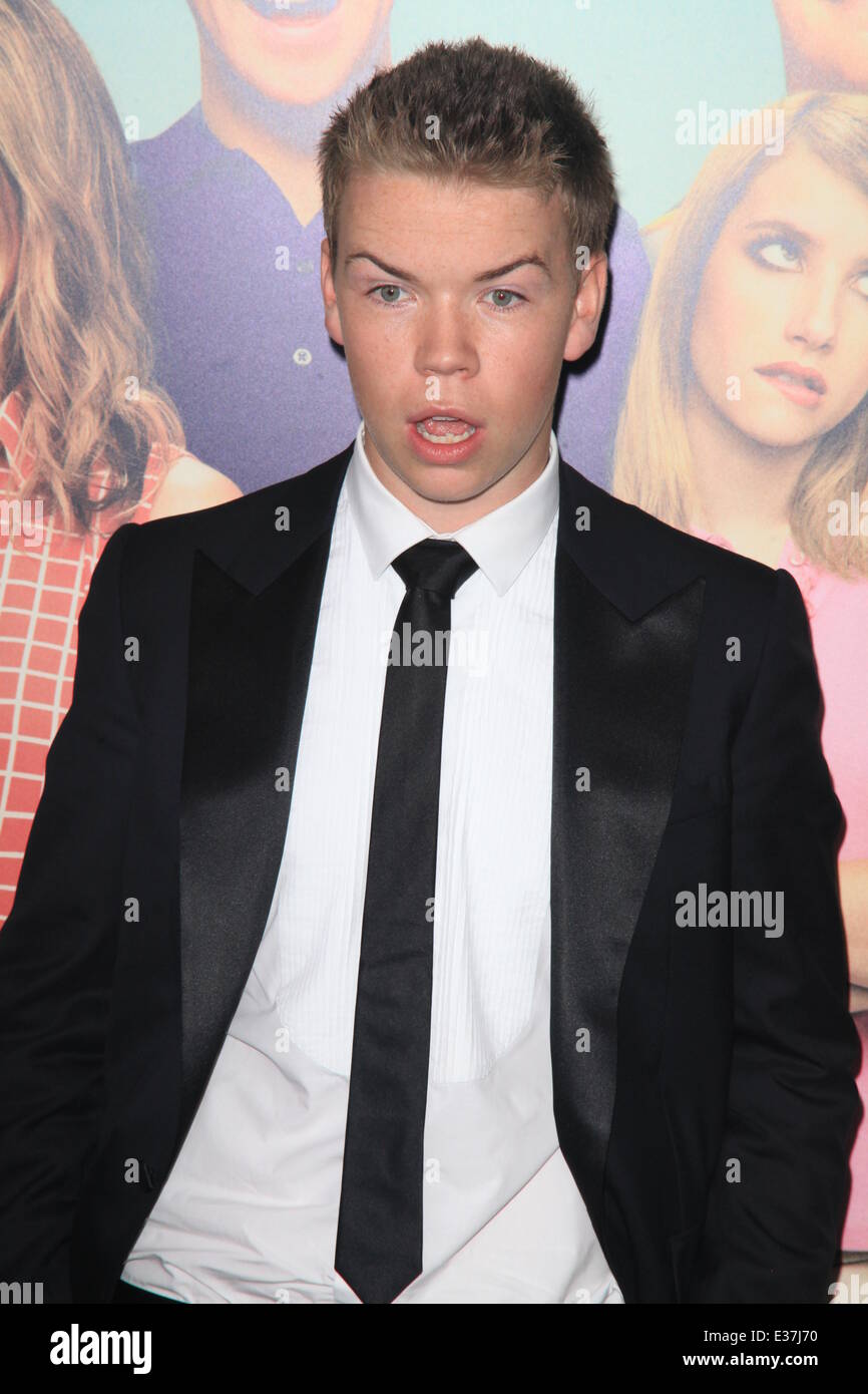 World Premiere of 'We're The Millers' at the Ziegfeld Theater Featuring ...