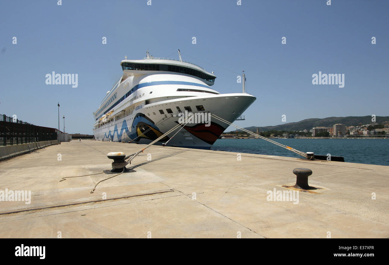 Aida vita hi-res stock photography and images - Alamy