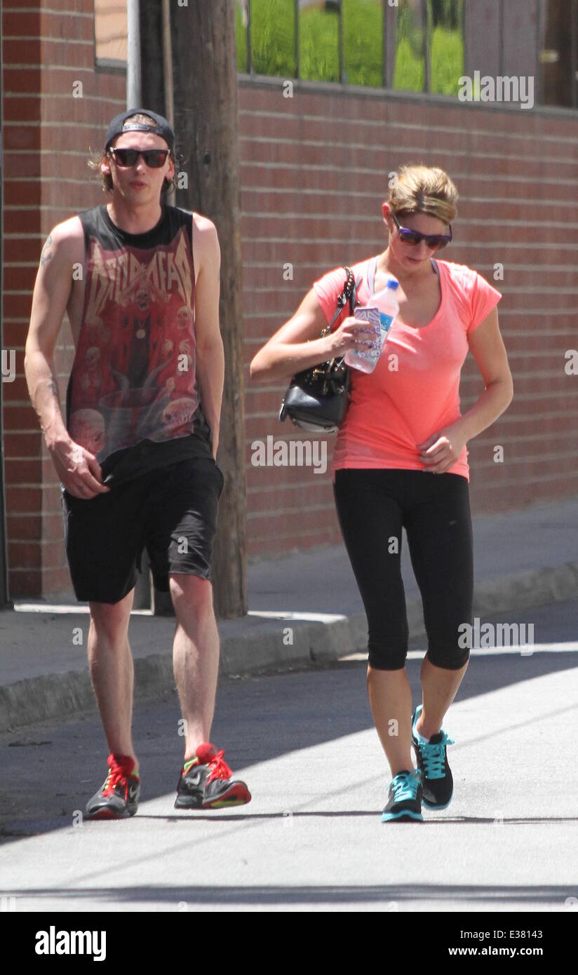 'Twilight' stars Ashley Greene and Jamie Campbell Bower are seen ...
