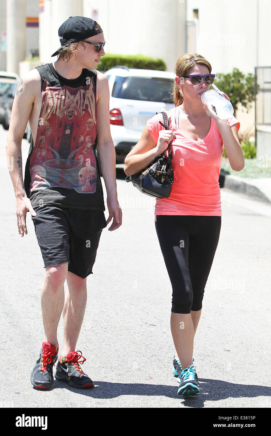 'Twilight' stars Ashley Greene and Jamie Campbell Bower are seen ...