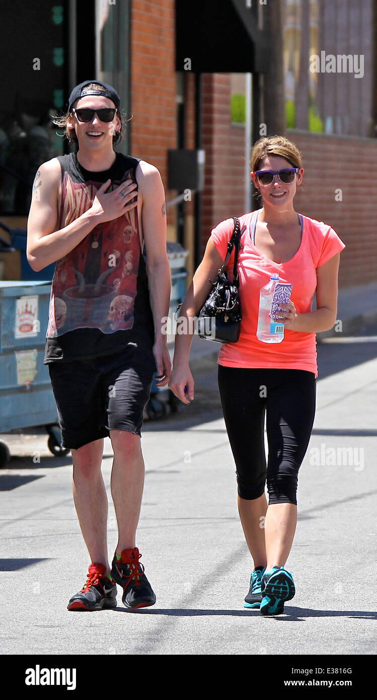 'Twilight' stars Ashley Greene and Jamie Campbell Bower are seen ...