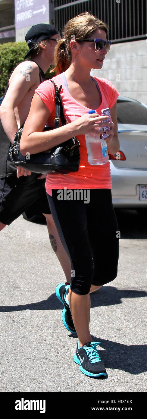 'Twilight' stars Ashley Greene and Jamie Campbell Bower are seen ...