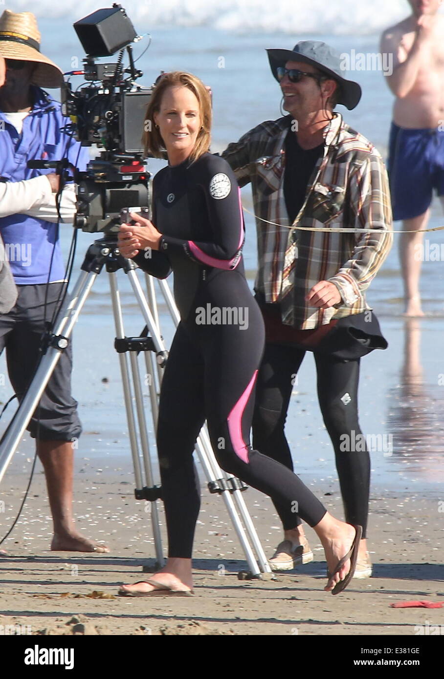 Helen hunt directing hi-res stock photography and images - Alamy