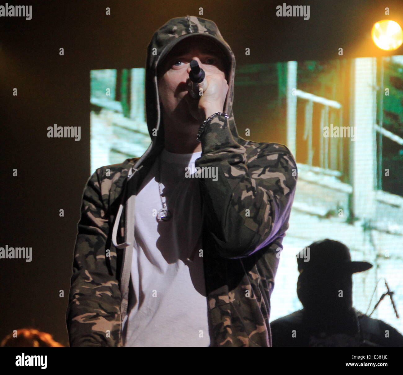 Hip Hop Icon Eminem, makes a rare specila event performance to ...