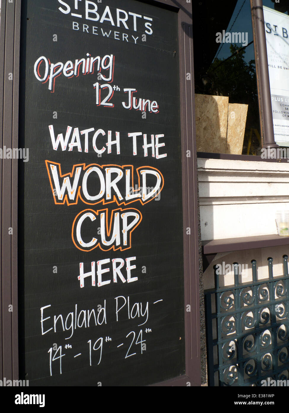World cup sign hi-res stock photography and images - Alamy