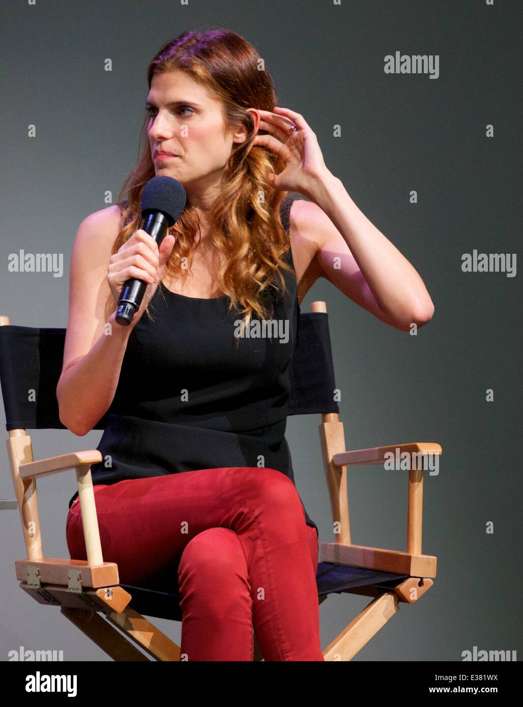 Meet The Filmmaker Lake Bell In A World At The Apple Store In Soho