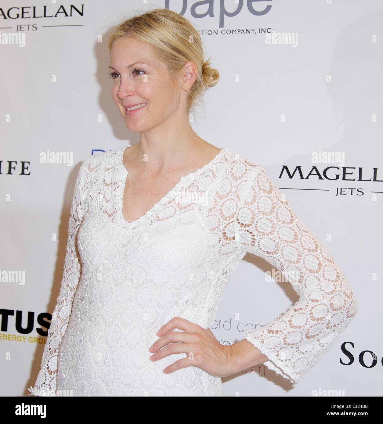 'Gossip Girl' star Kelly Rutherford celebrates her Social Life magazine ...