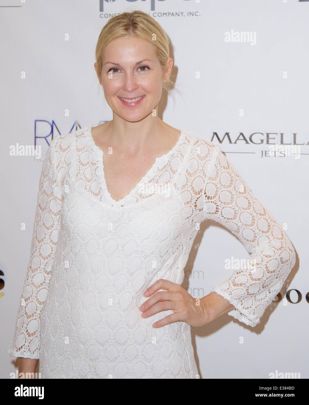 'Gossip Girl' star Kelly Rutherford celebrates her Social Life magazine ...