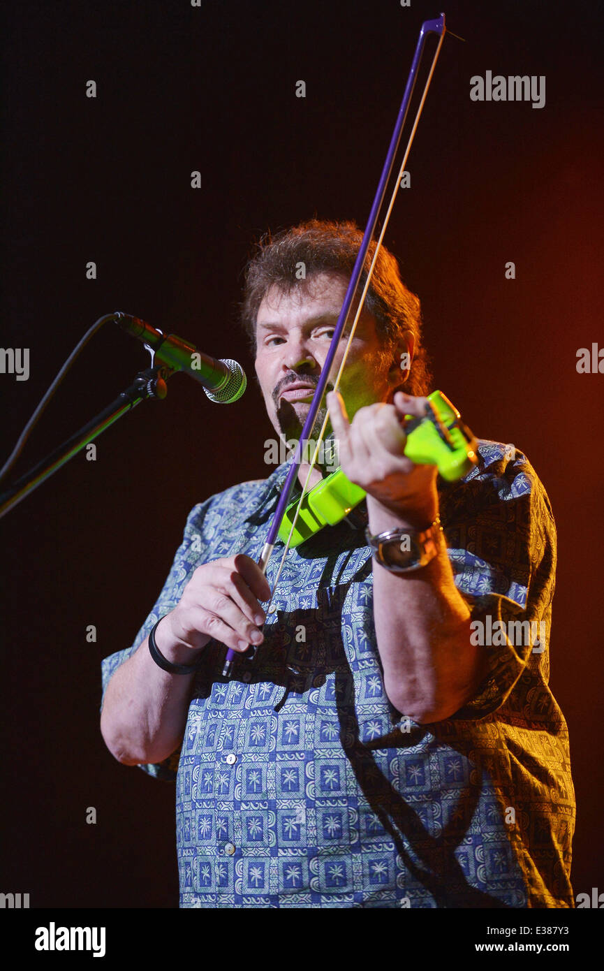 Alabama Performs At Hard Rock Live! Featuring: Jeff Cook Where ...