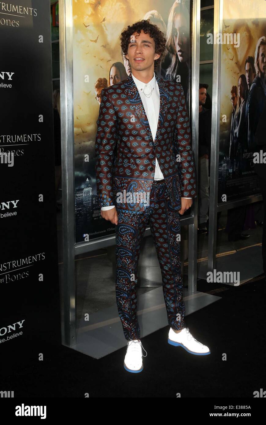 Robert sheehan the mortal instruments hi-res stock photography and ...