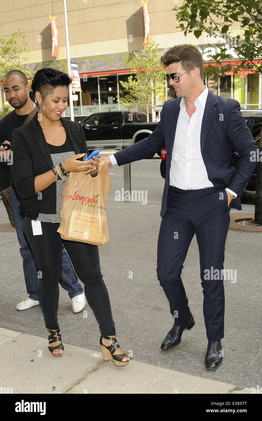 Robin Thicke arriving at Global TV Toronto's studio for The Morning ...