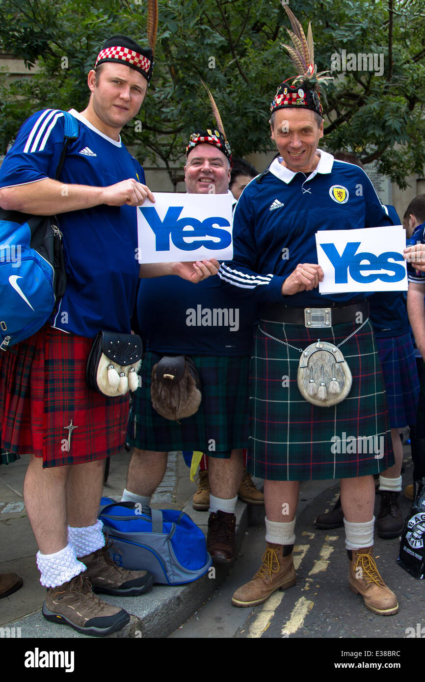 Scottish football fans, known as the Tartan Army, ascend on the William ...