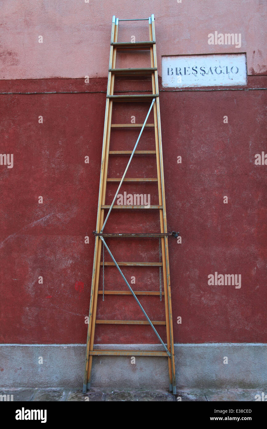 Safety ladders hi-res stock photography and images - Alamy