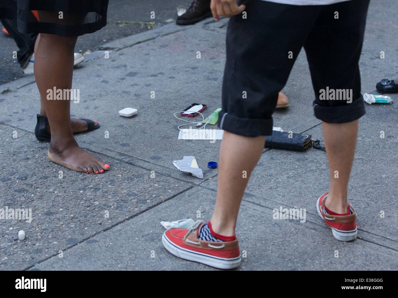 A altercation between a man and a group of people in Union Square turns ...