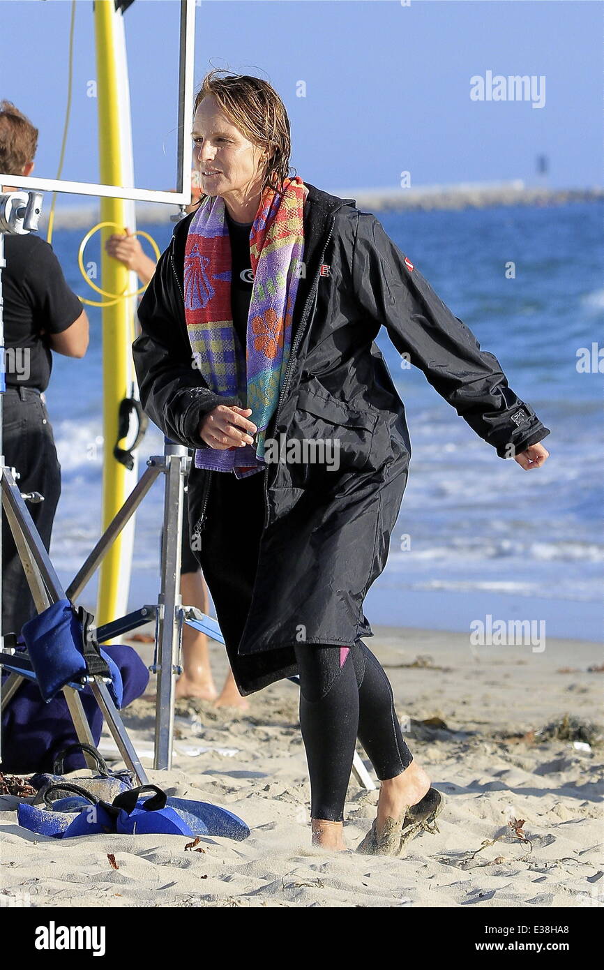 Helen Hunt is pictured with her body double shooting a beach scene ...